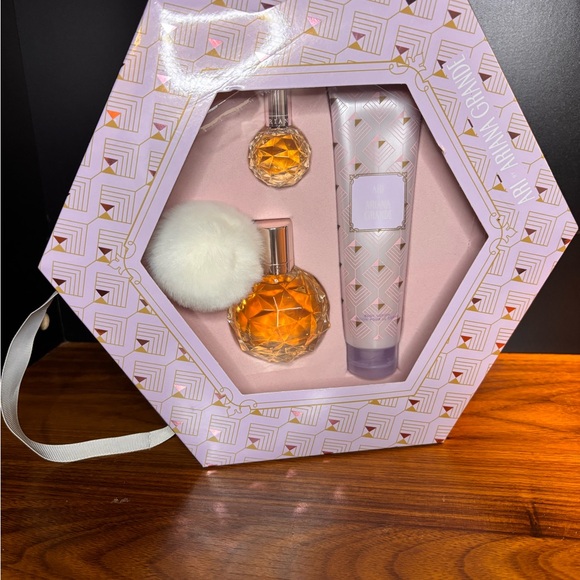 Ariana Grande | Other | Ari By Ariana Grande Perfume Gift Set Pink And ...